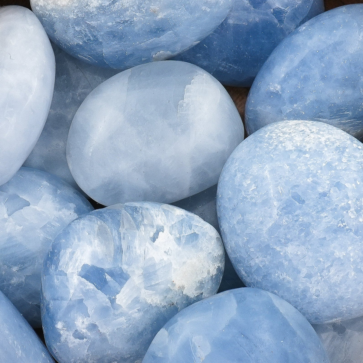 La calcite bleue : Vertus et Propriétés en Lithothérapie – Terramama